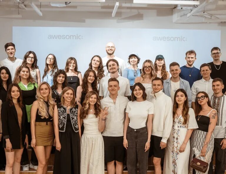 サブスクリプション型「即戦力」タレントマッチングが描く、クリエイティブ業務の再設計Awesomic | earthkeylab